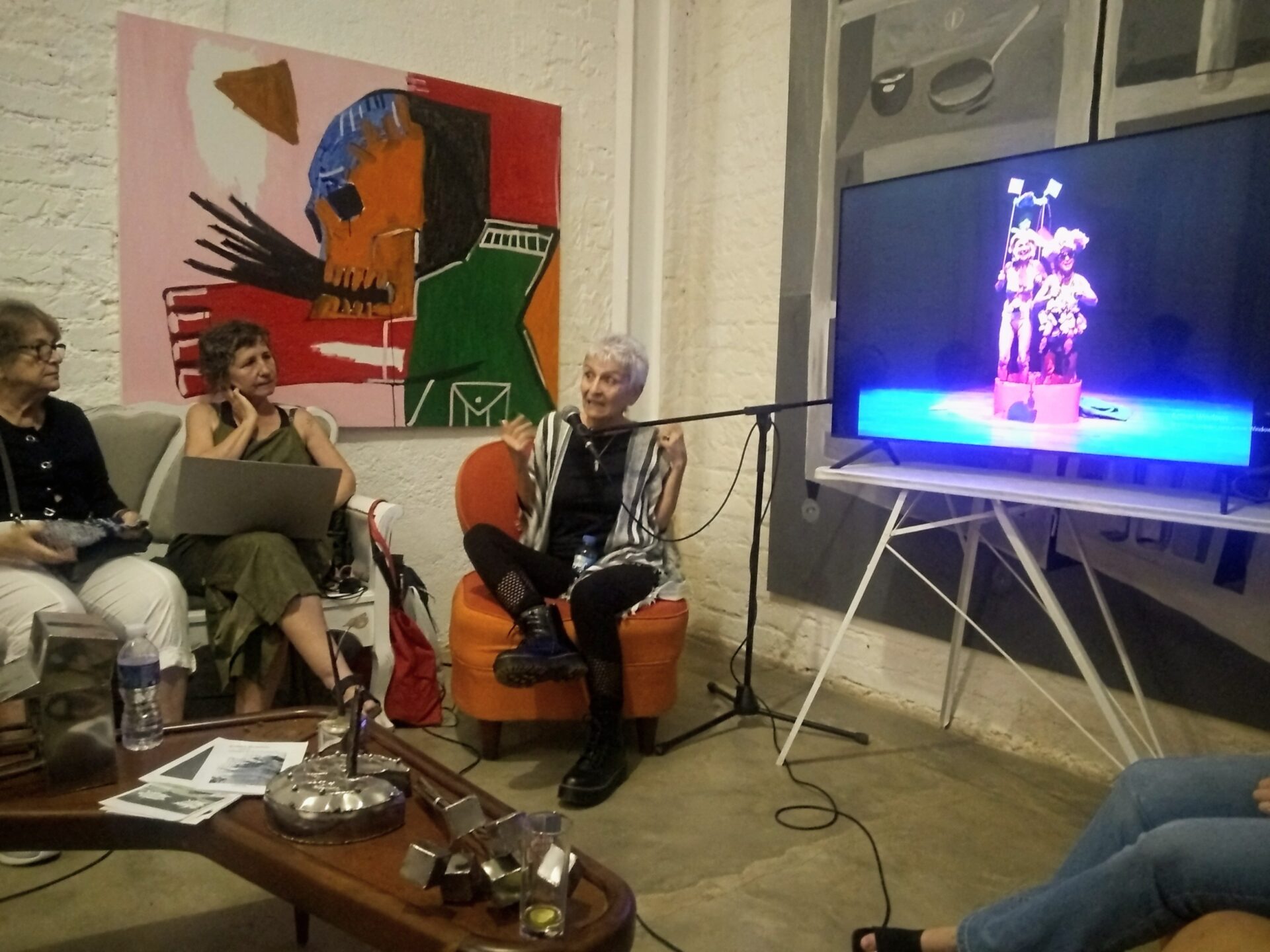 Conversatorio con Nelda Castillo