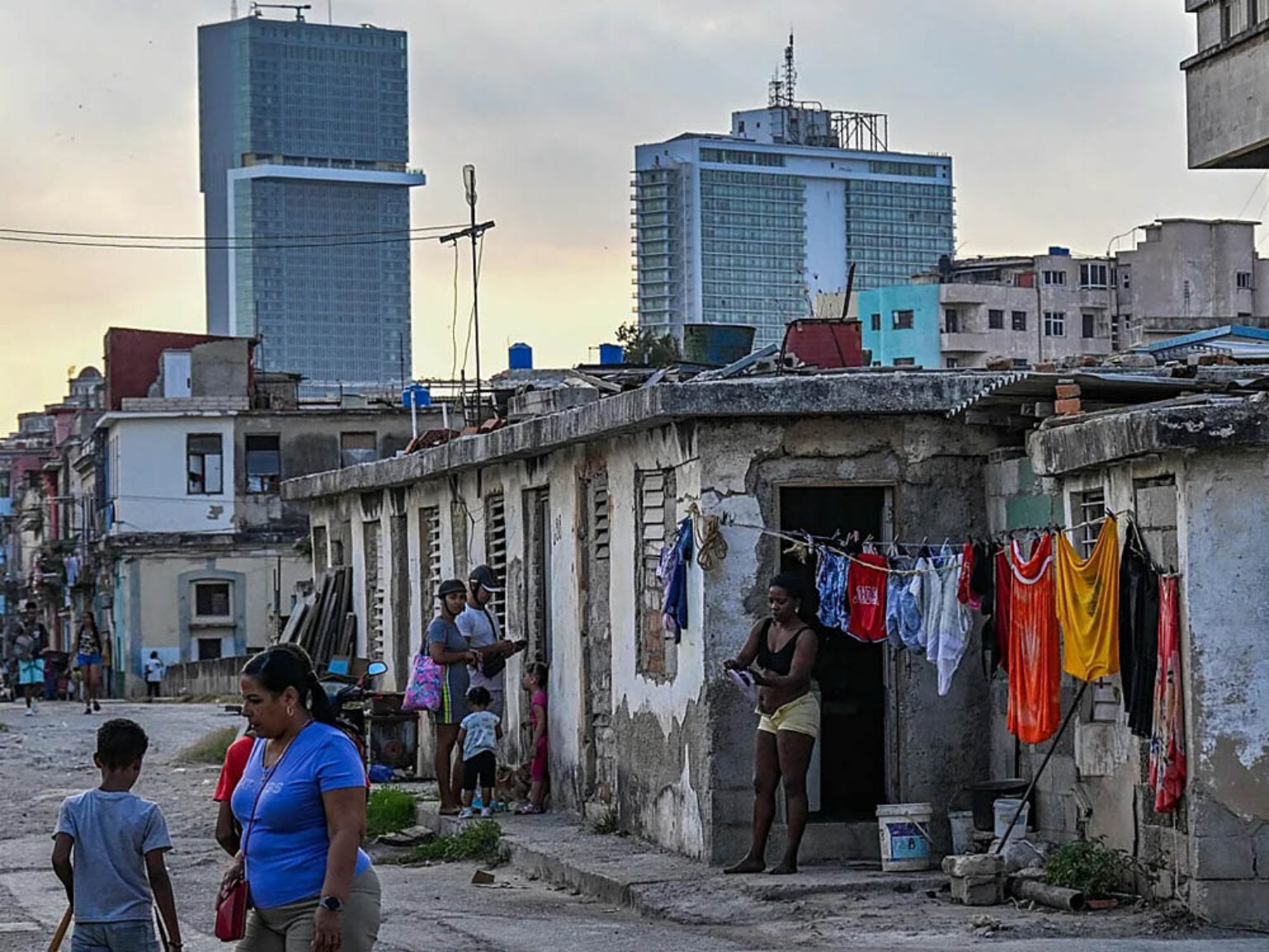 El régimen cubano se aferra a GAESA mientras el país se hunde